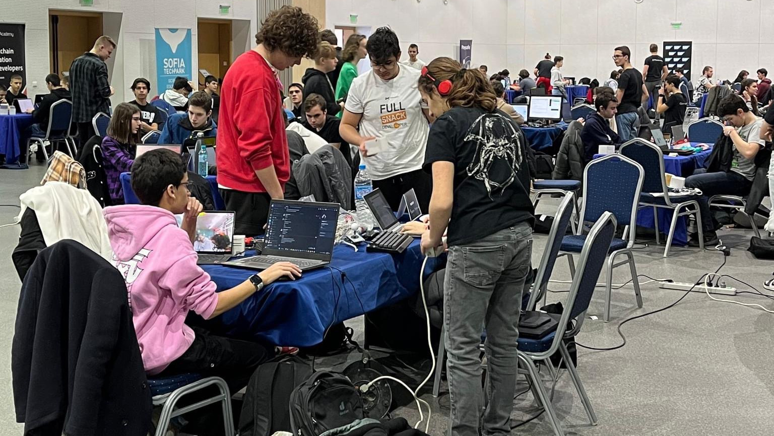 JOBS.BG - Hack TUES X обещава да бъде епично технологично приключение